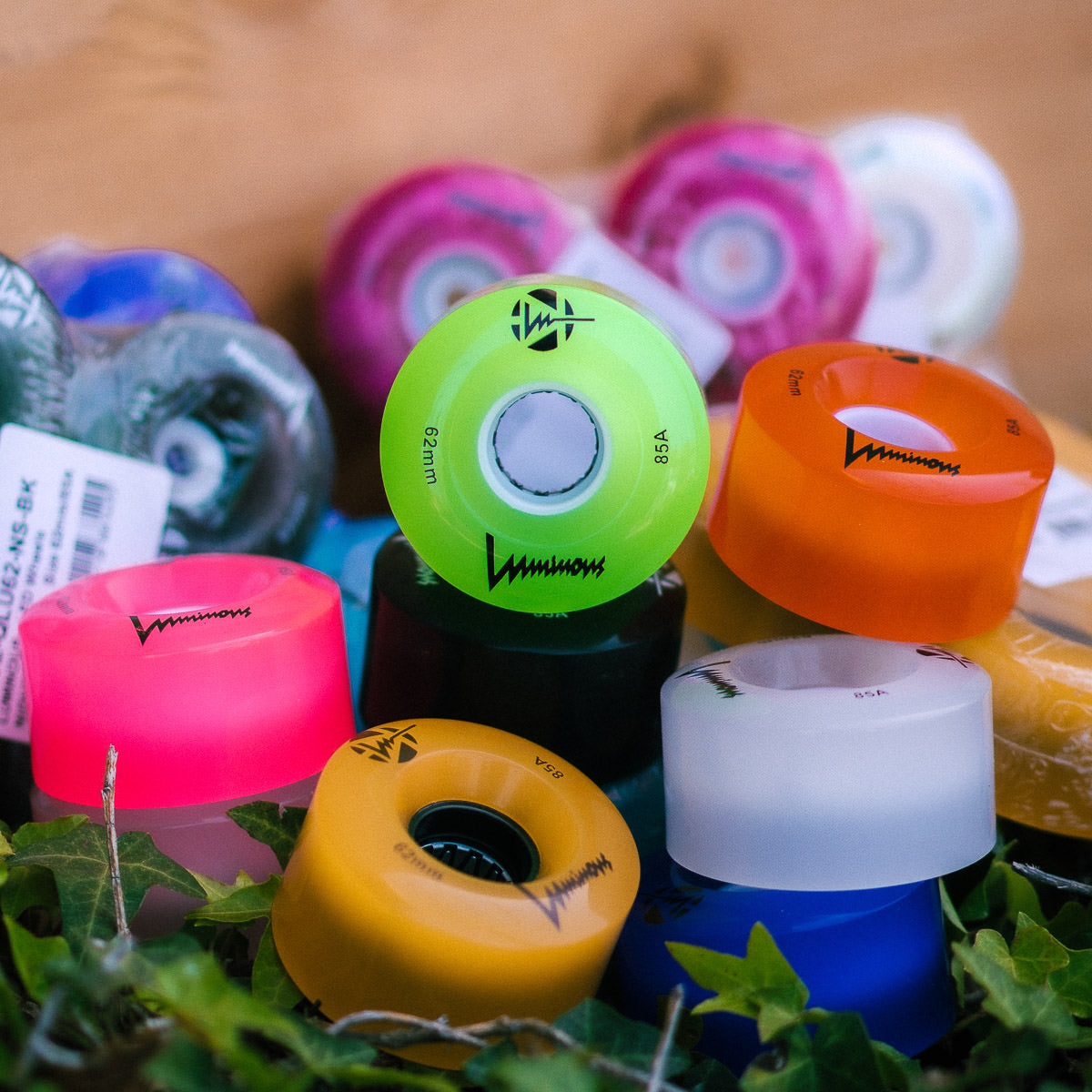 LUMINOUS - LED QUAD WHEELS LIGHT UP ROLLER SKATE WHEELS – Luminous ...