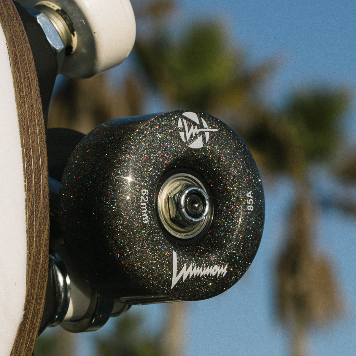 LUMINOUS - LED QUAD WHEELS LIGHT UP ROLLER SKATE WHEELS – Luminous ...