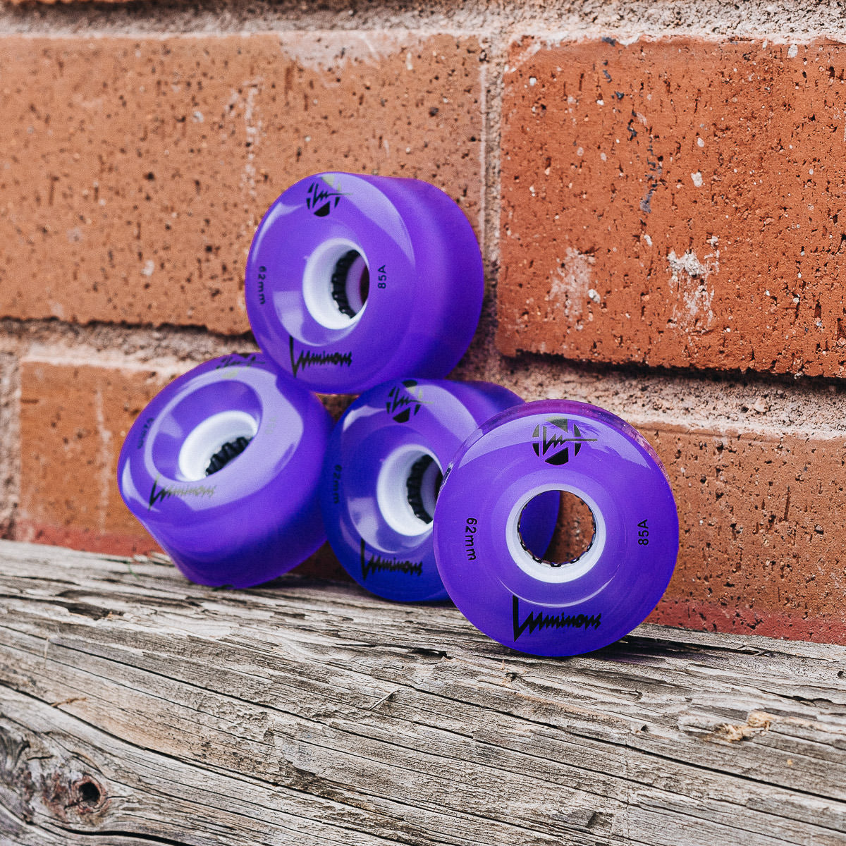 LUMINOUS - LED QUAD WHEELS LIGHT UP ROLLER SKATE WHEELS – Luminous ...