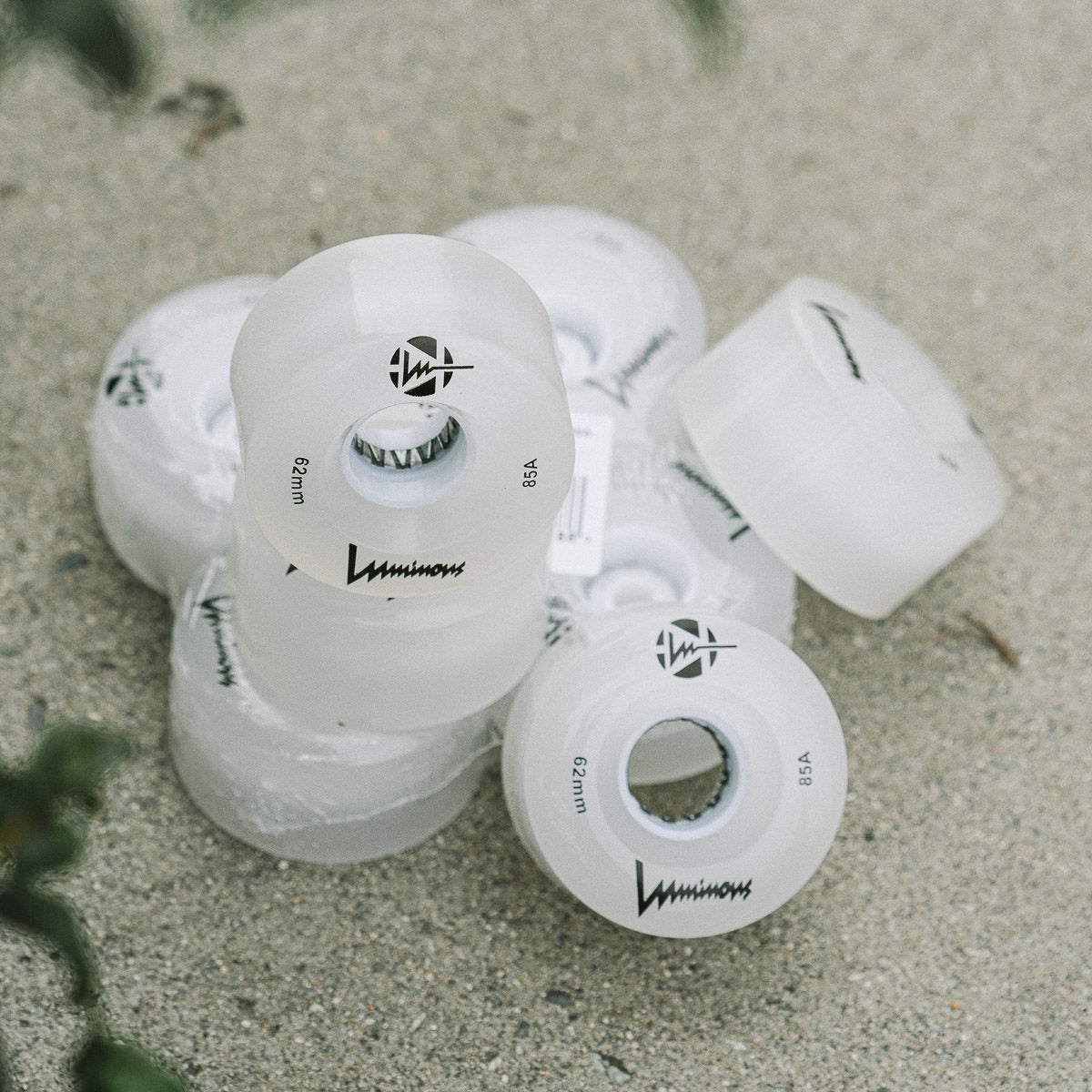 LUMINOUS - LED QUAD WHEELS LIGHT UP ROLLER SKATE WHEELS – Luminous ...